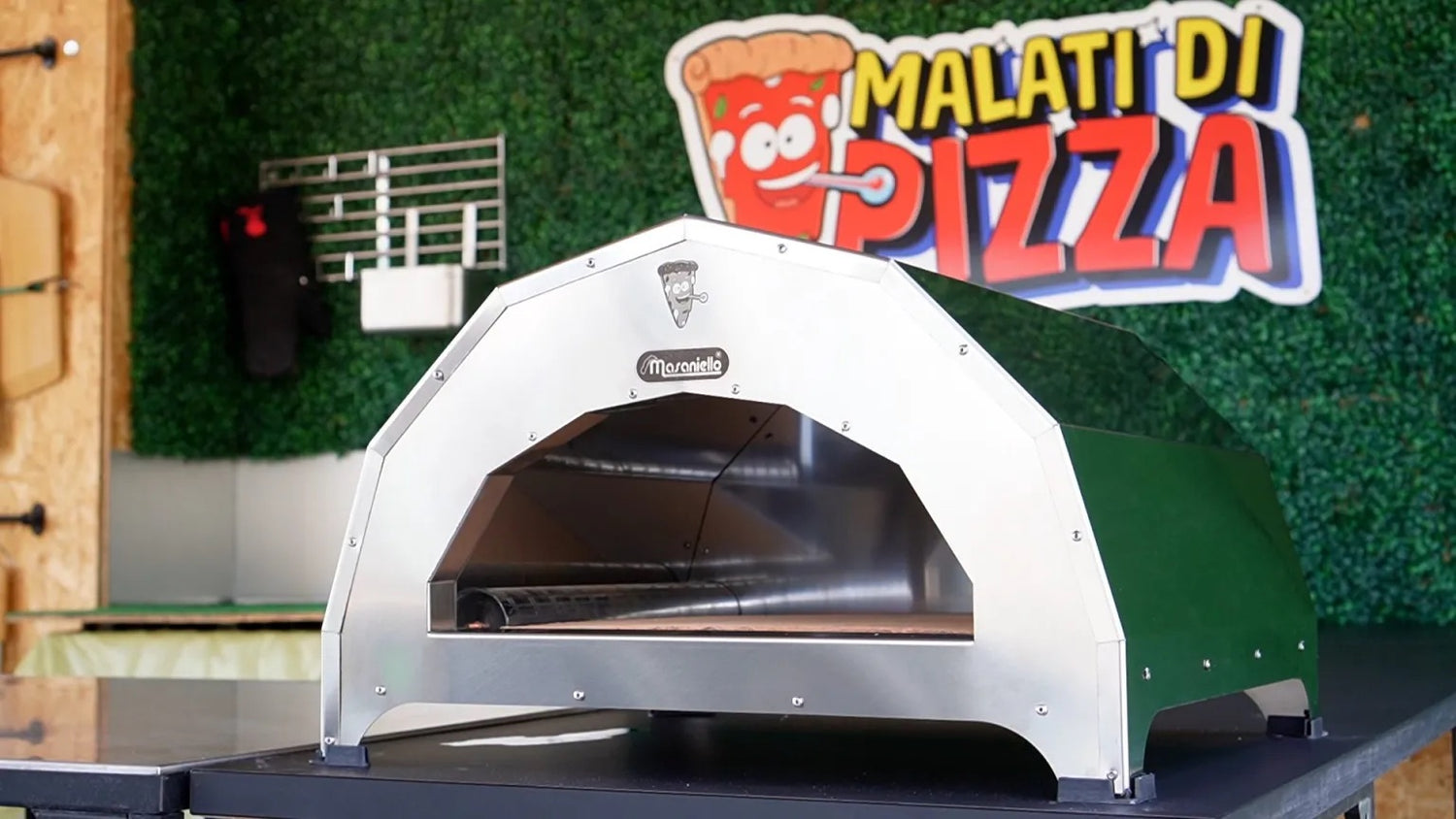 MALATI DI PIZZA SHOP